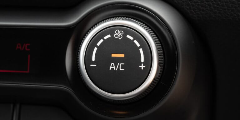 Climate Control vs Air Conditioning – What’s the Difference? - MOTORS